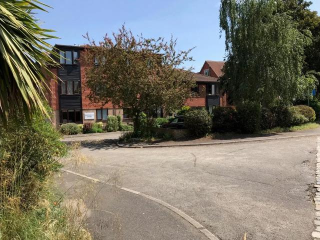 Apartment at Laleham Road, Borough of Spelthorne