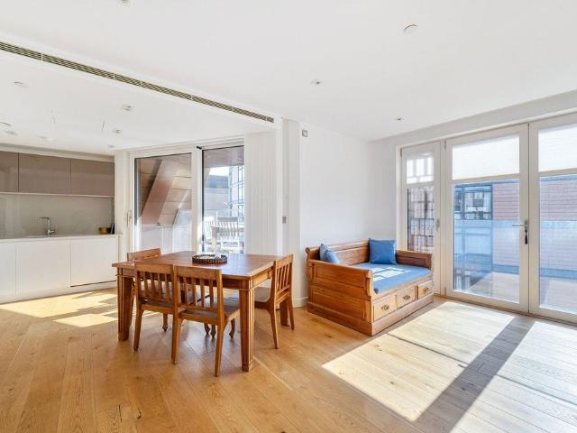 Apartment at Lambeth High Street, Greater London