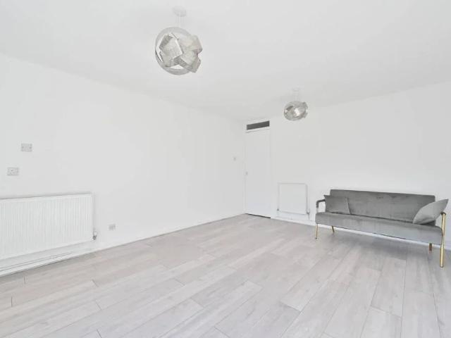 Apartment at Lambert Court, Hertsmere