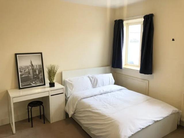 Apartment at Lancaster Gate, City of Westminster
