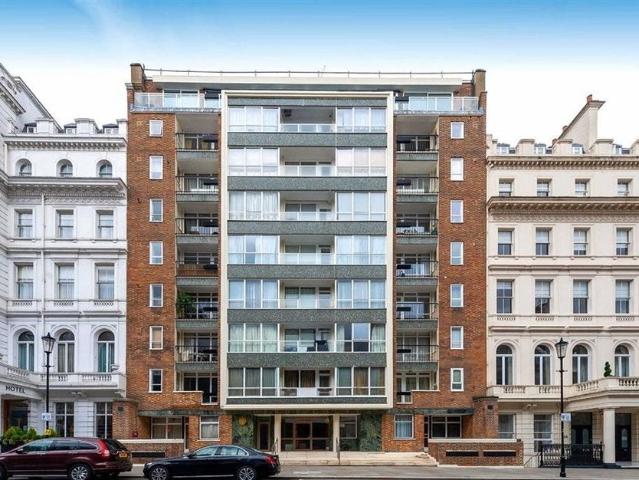 Apartment at Lancaster Gate, City of Westminster
