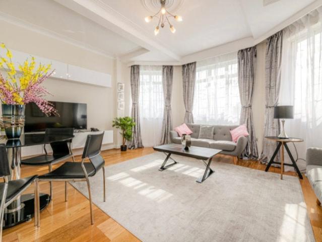 Apartment at Lancaster Terrace, City of Westminster