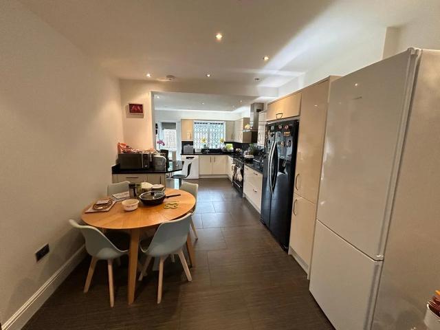 House at Lancelot Crescent, Greater London