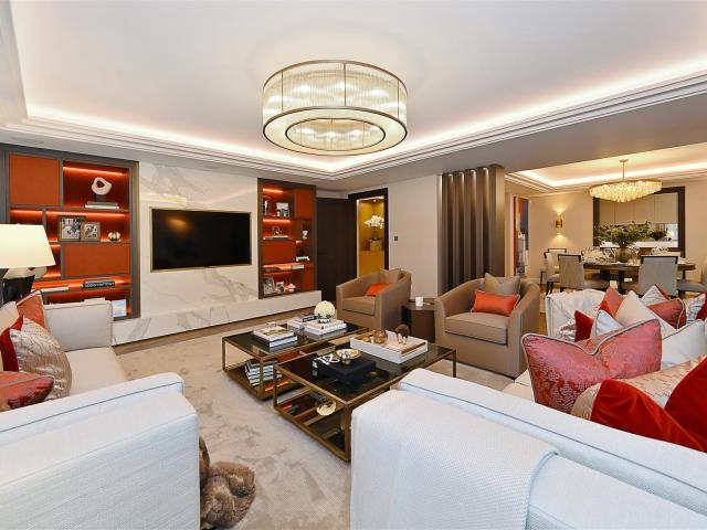 Apartment at Lancelot Place, City of Westminster