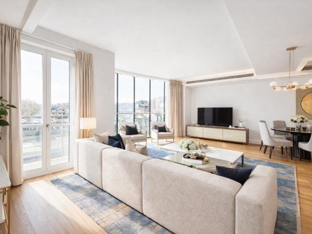 Apartment at Lancelot Place, City of Westminster