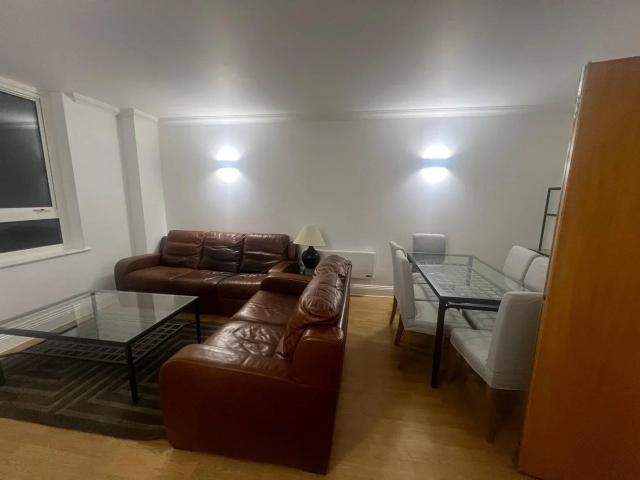 Apartment at Lanark Square, Greater London