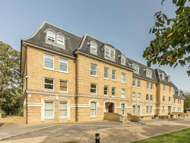 Apartment at Langdon Park, Greater London
