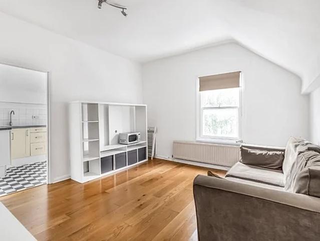 Apartment at Langdon Park Road, Greater London