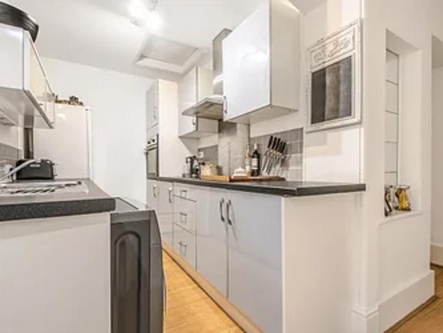 Apartment at Langton Way, Greater London