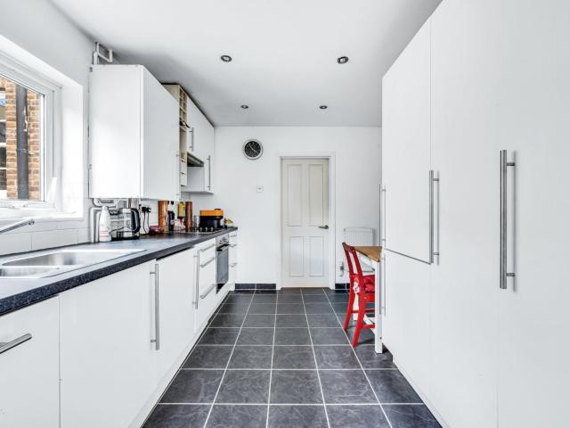 Apartment at Landor Walk, Greater London