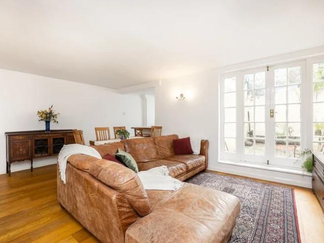 Apartment at Lansdowne Place, Hove