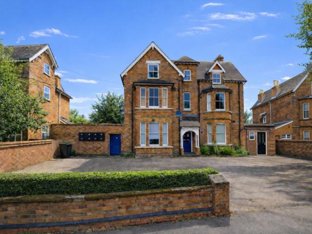 Apartment at Lansdowne Road, Bedford