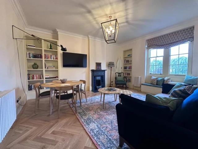 Apartment at Lansdowne Road, Greater London