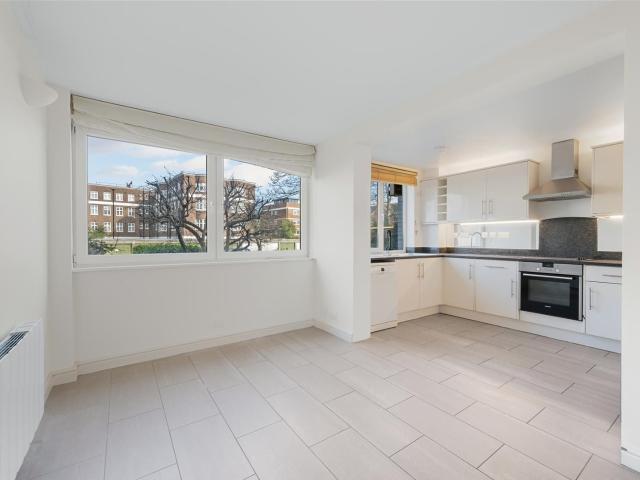 Apartment at Lansdowne Road, Greater London