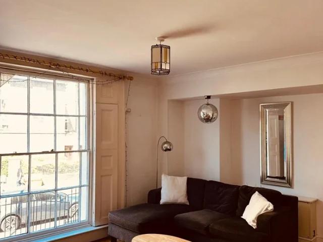 Apartment at Lansdowne Way, Greater London