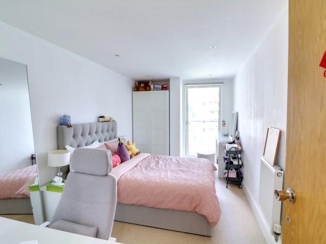 Apartment at Lanterns Way, Greater London