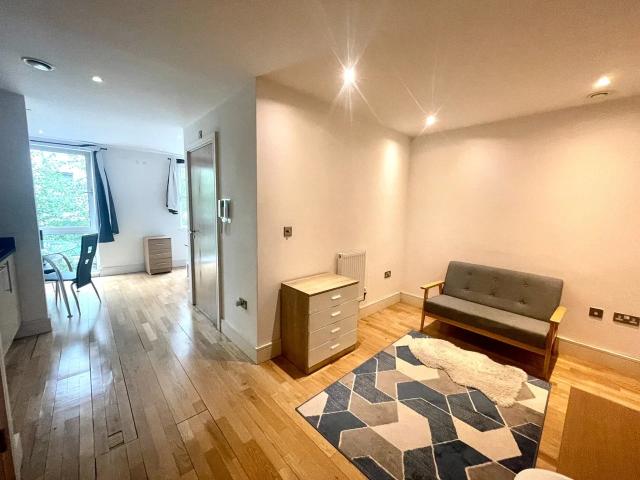Apartment at Lanterns Way, Greater London