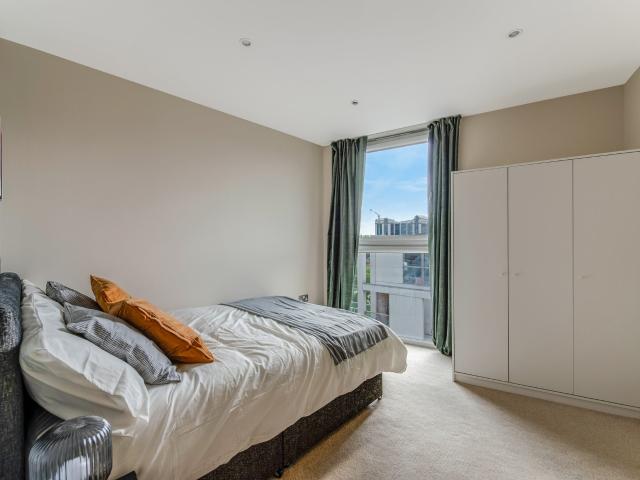 Apartment at Lanterns Way, Greater London