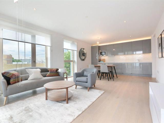 Apartment at Larcom Street, Greater London