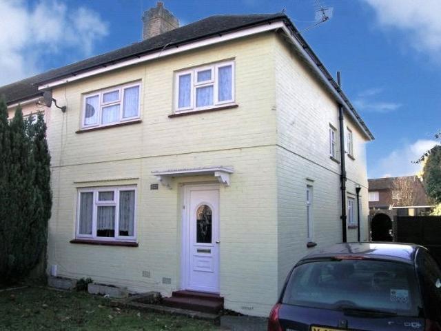 Apartment at Larchwood Drive, Borough of Runnymede