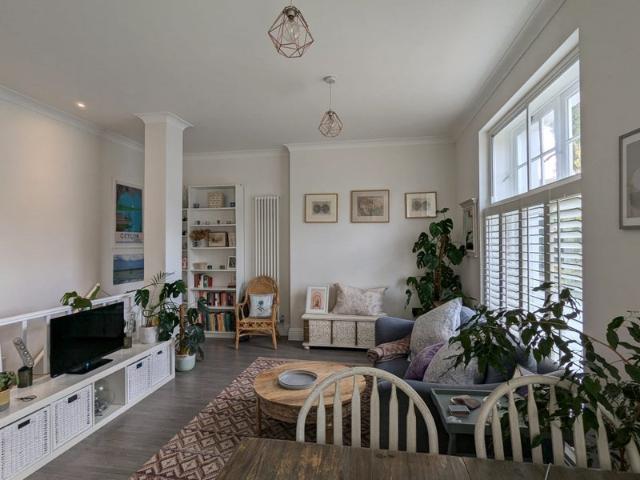 Apartment at Larkhall Lane, Greater London