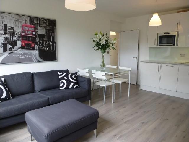 Apartment at Larkhall Lane, Greater London