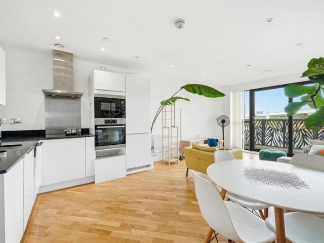 Apartment at Leven Road, Greater London
