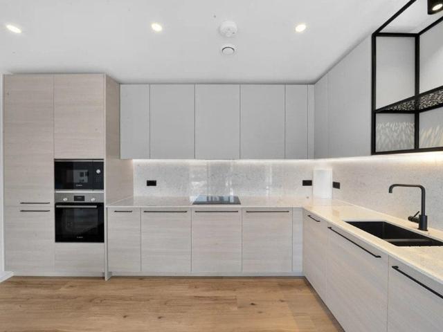 Apartment at Leven Road, Greater London