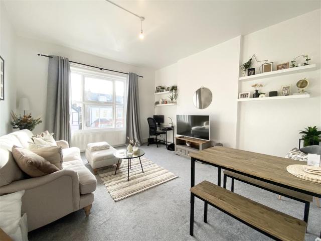 Apartment at Lewin Road, Greater London