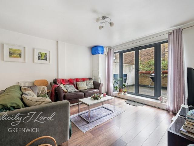 Apartment at Lewisham Road, Greater London