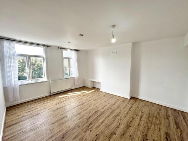 Apartment at Lewisham Way, Greater London