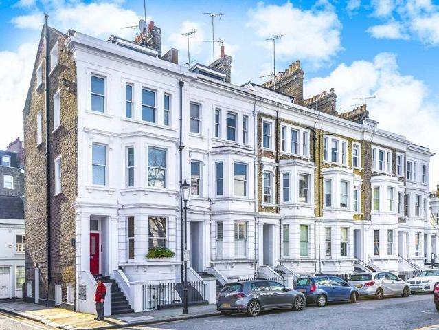 Apartment at Lexham Mews, Greater London