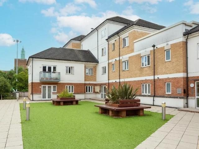 Apartment at Ley Farm Close, Watford