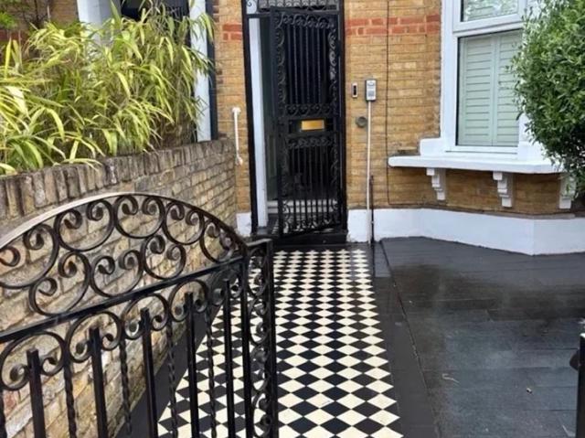 Apartment at Lea Bridge Road, Greater London
