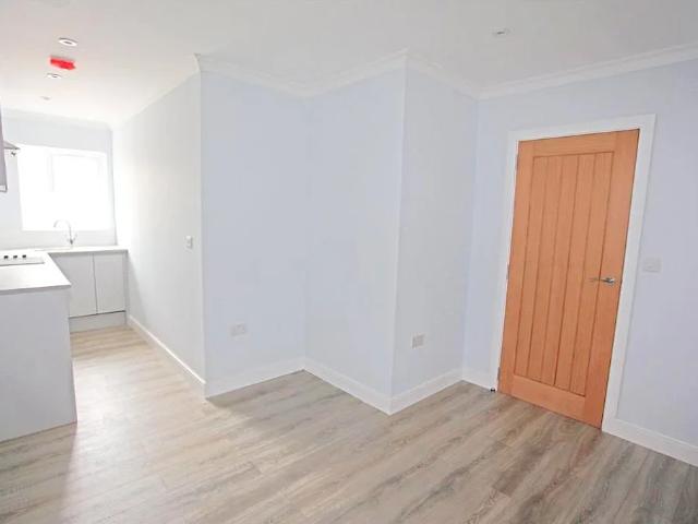 Apartment at Lea Bridge Road, Greater London