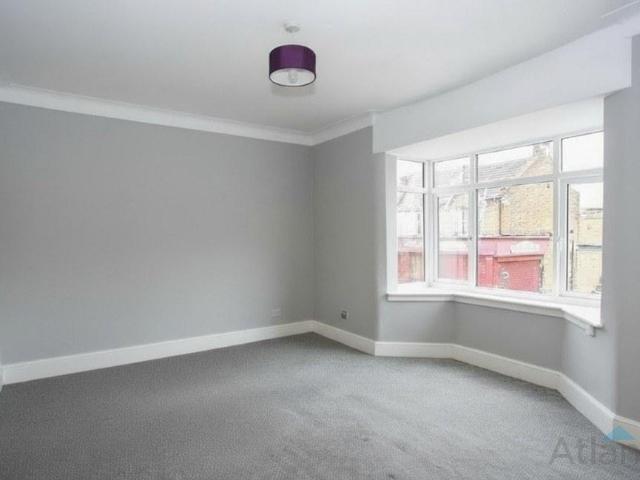 Apartment at Lea Bridge Road, Greater London