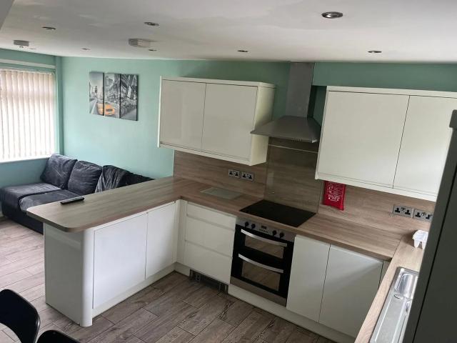 Room at Leabon Grove, Birmingham