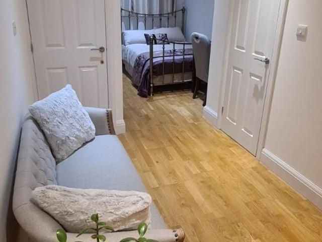 Apartment at Leamington Crescent, Greater London