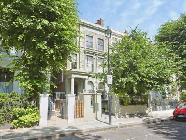 Apartment at Leamington Road Villas, London