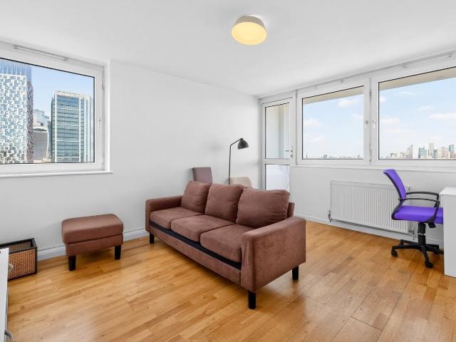 Apartment at Leathermarket Court, Greater London
