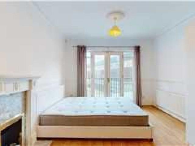 Apartment at Leathermarket Court, Greater London