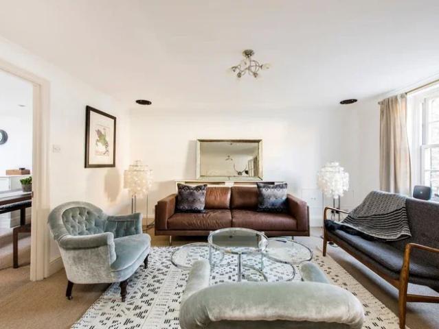 Apartment at Ledbury Mews North, Greater London