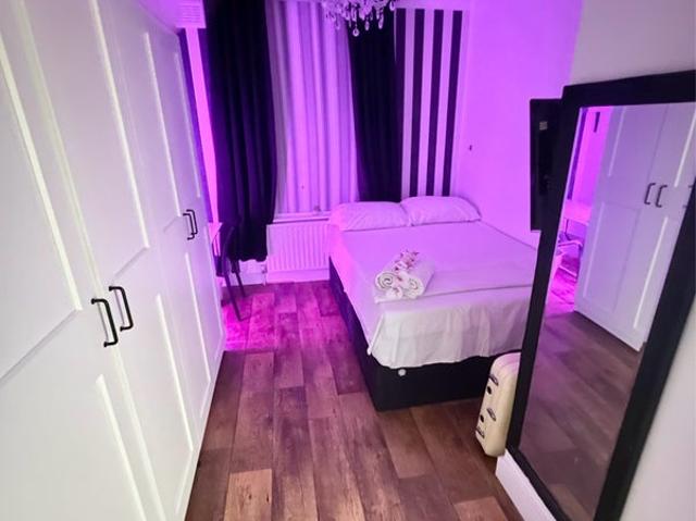 Apartment at Ledbury Road, City of Westminster