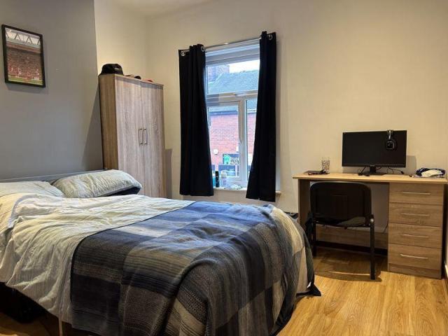 Apartment at Leek Road, Stoke on Trent