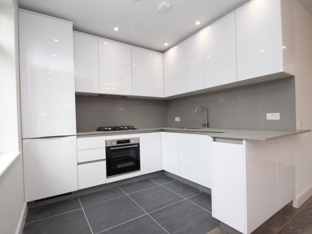 Apartment at Leeside Crescent, Greater London