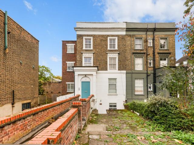 Apartment at Leighton Road, Greater London