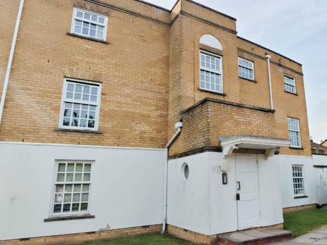 Apartment at Leigh Hunt Drive, Greater London