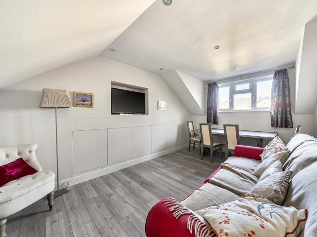 Apartment at Leigham Vale, Greater London