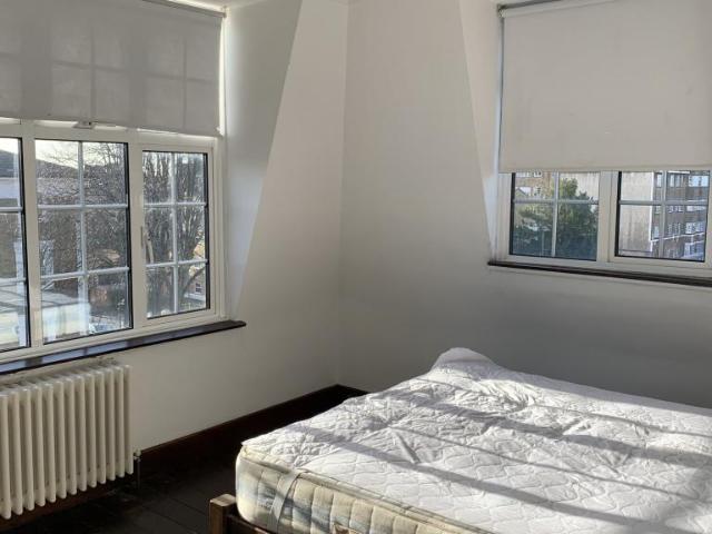 Apartment at Leigham Avenue, Greater London