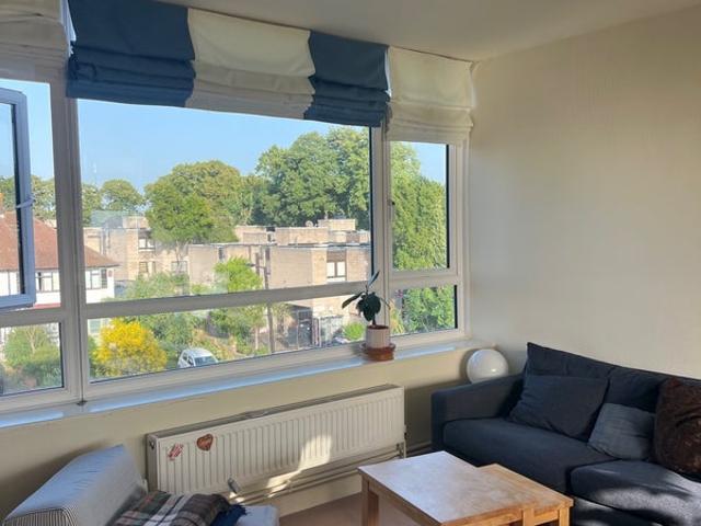 Apartment at Leigham Court Road, Greater London